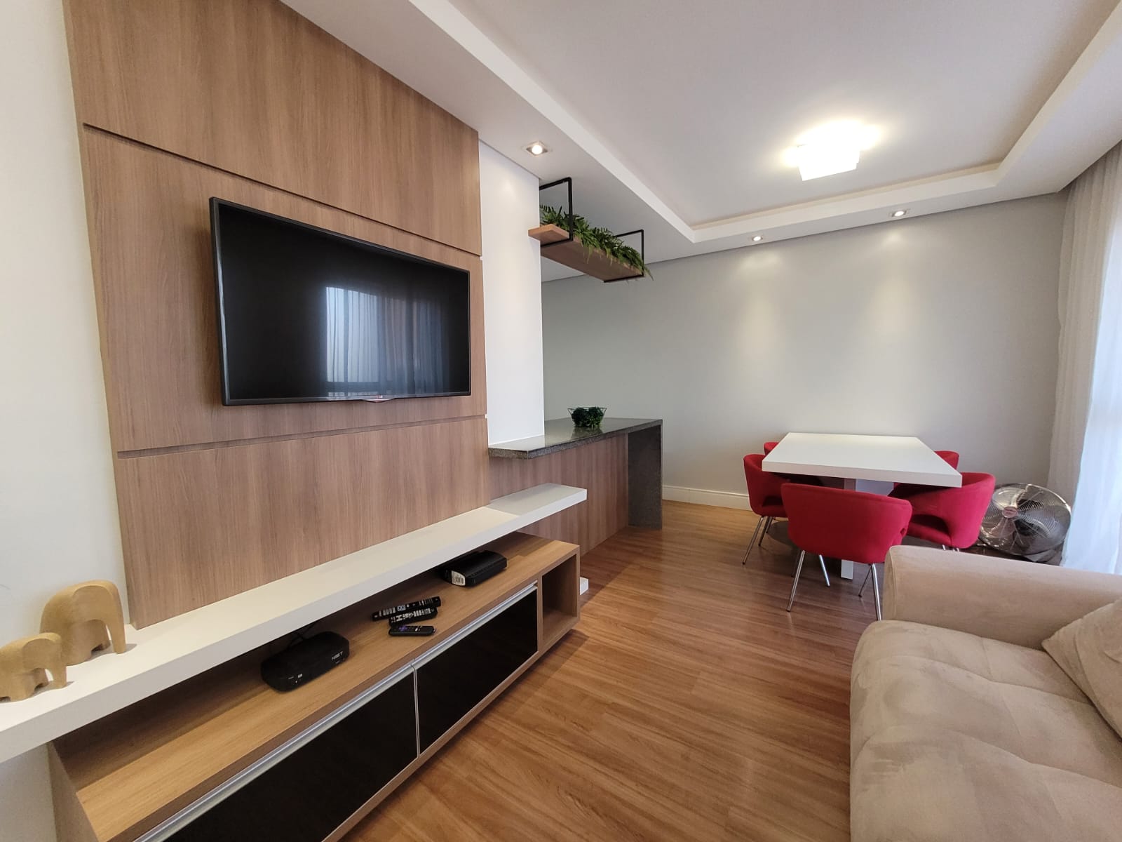 Apartamento condomínio Verano Glebas Califórnia - Imobiliaria Fly Campestre
